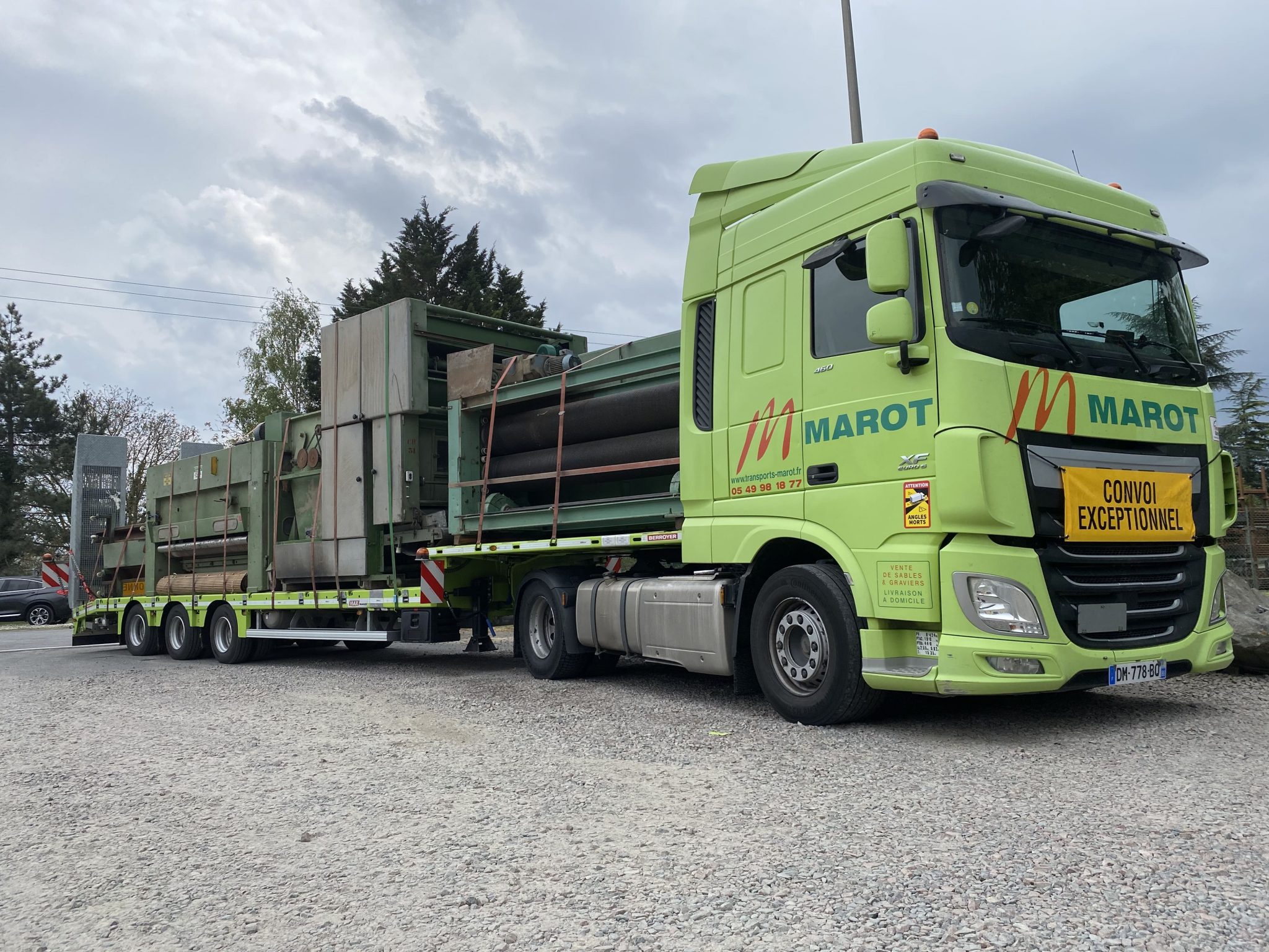 PORTE CHAR - Transports MAROT à Loudun (86)