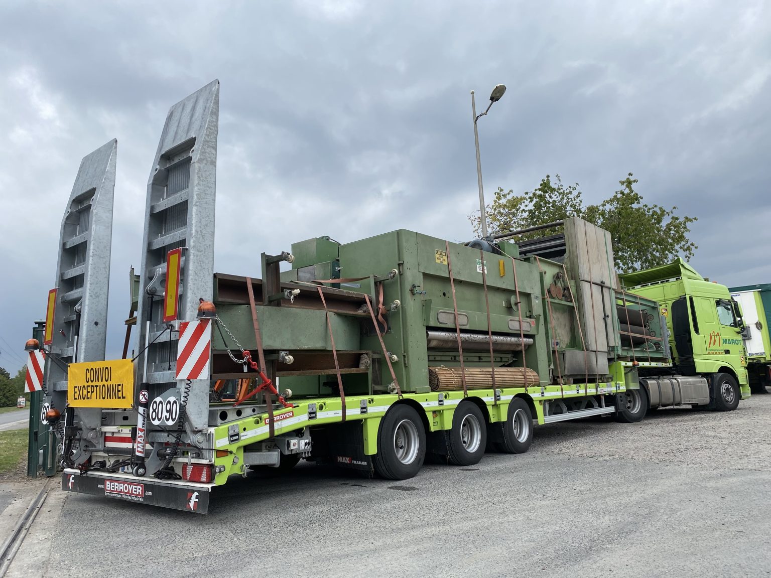 PORTE CHAR - Transports MAROT à Loudun (86)